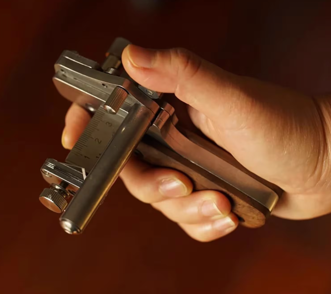 How to Achieve Perfect Leather Strap Cuts: The Ultimate Tool for Leath ...