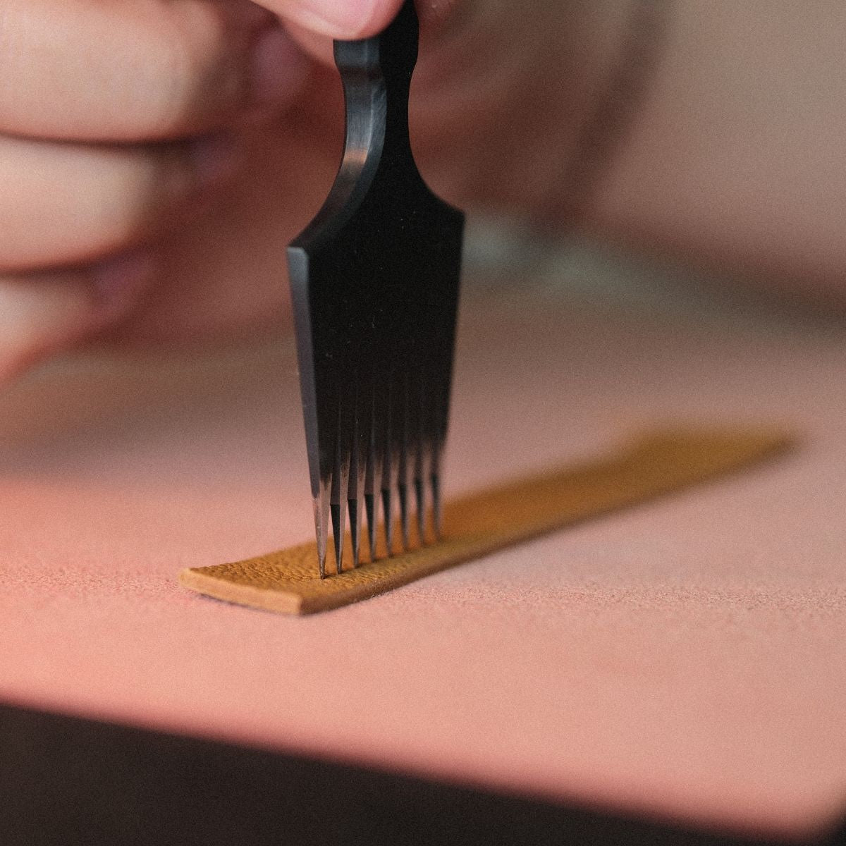 Why Precision Leather Punches Like the Amy Roke Are a Game-Changer for ...