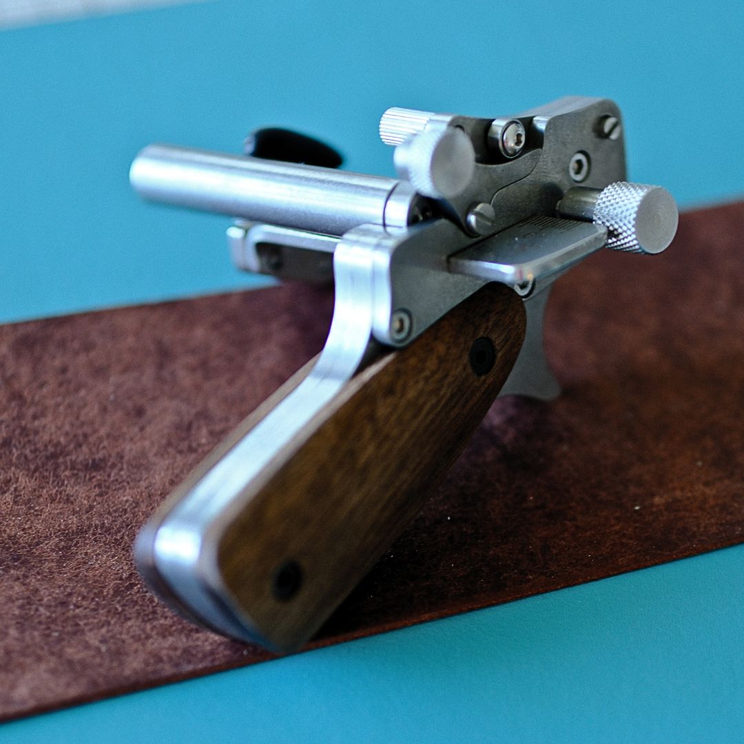 Luxury Leather Strap Cutter Left/Right Handed Options – CÍ OFFICIAL